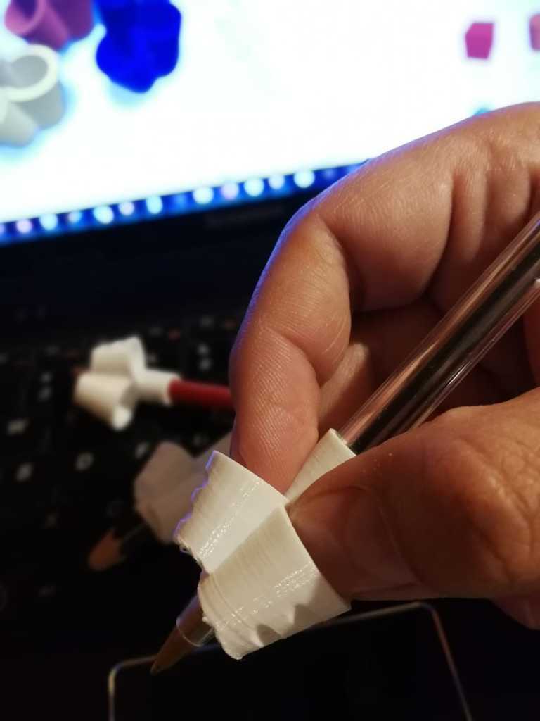 Free STL file Writing Posture correction for children (pen holder ...