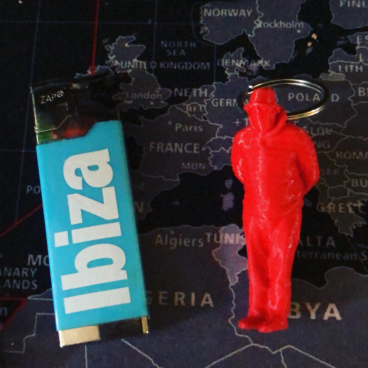 STL file Umarell Keychain 🗝️・Template to download and 3D print・Cults