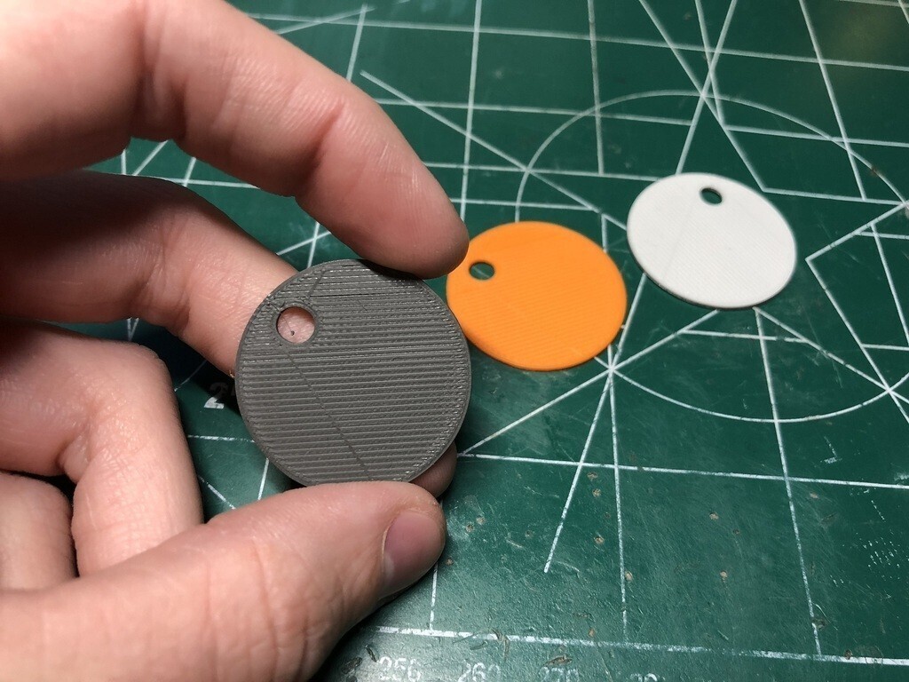 Free STL file Filament Color Sampler・Model to download and 3D print・Cults