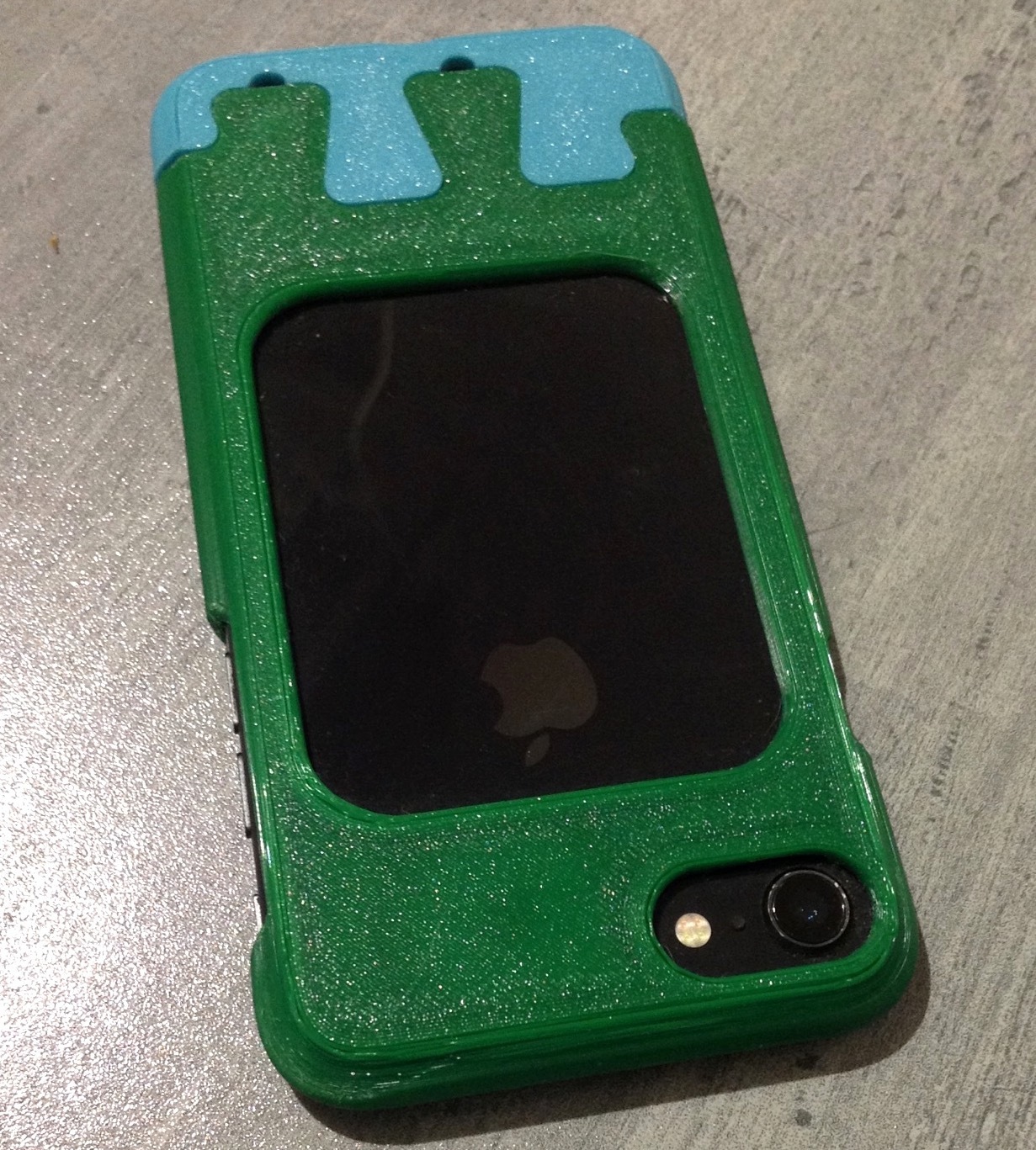 STL file iPhone 7 + 8 case - strong 📱・3D printer model to download・Cults