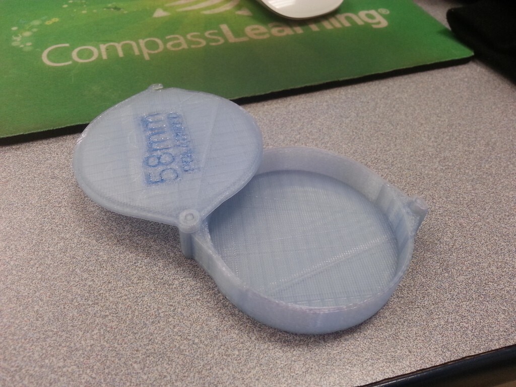 Free STL file RocketFish 58mm Polarized Lens Case - No Screws or ...