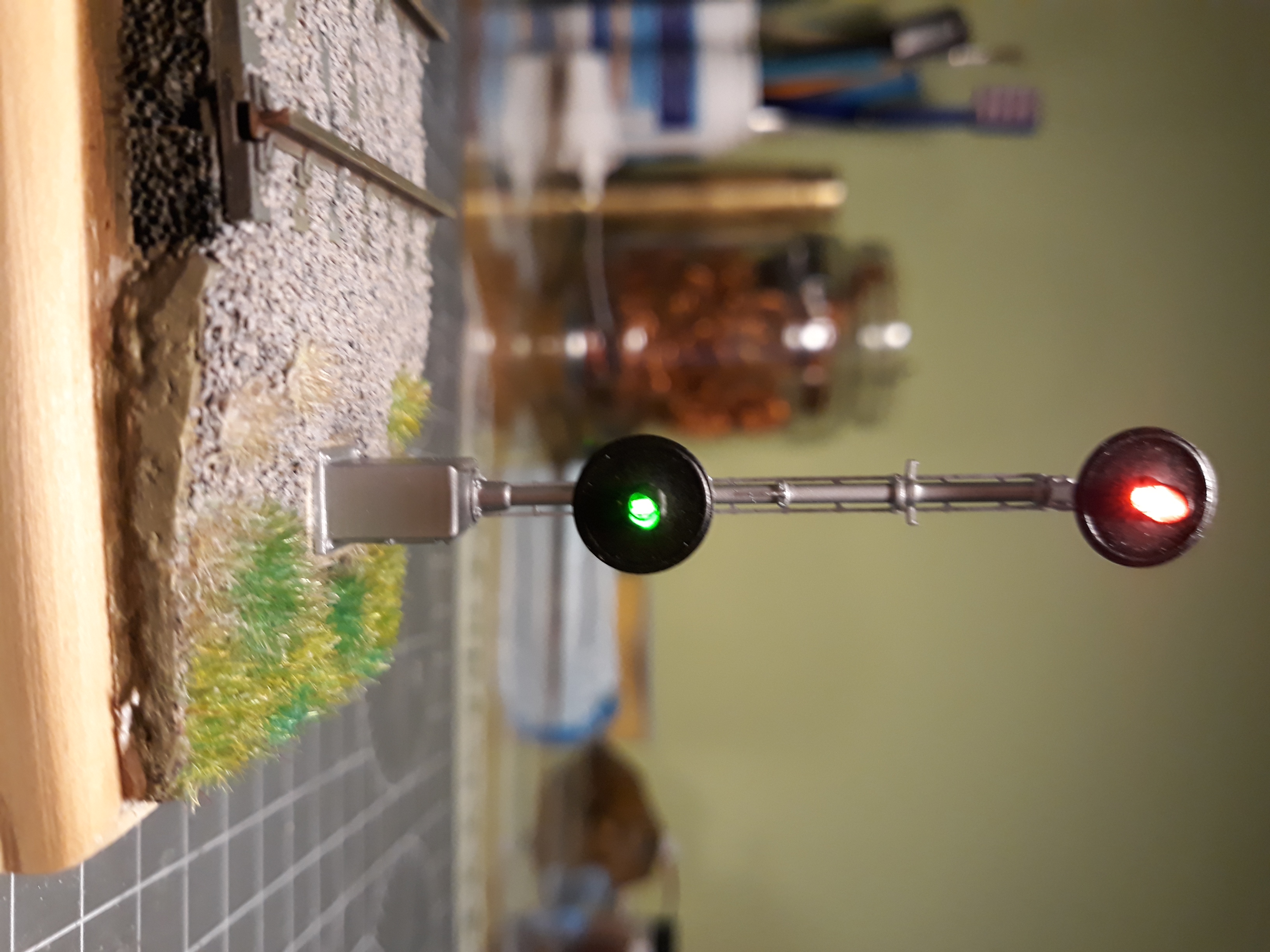 3D file HO Railroad signal 👽・3D print object to download・Cults