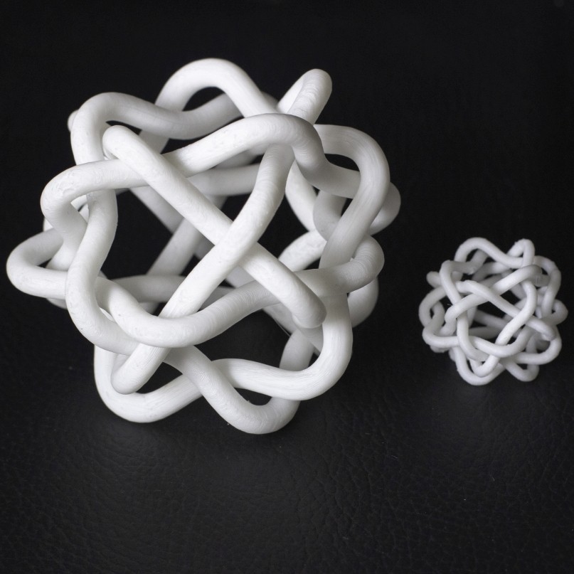 STL file Celtic Knot #1(fidget toy and desk charm) 🪢・3D printing model ...