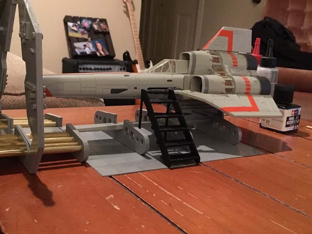 Free STL file Battlestar Galactica Viper Launch Tube 🏗️・3D printing ...