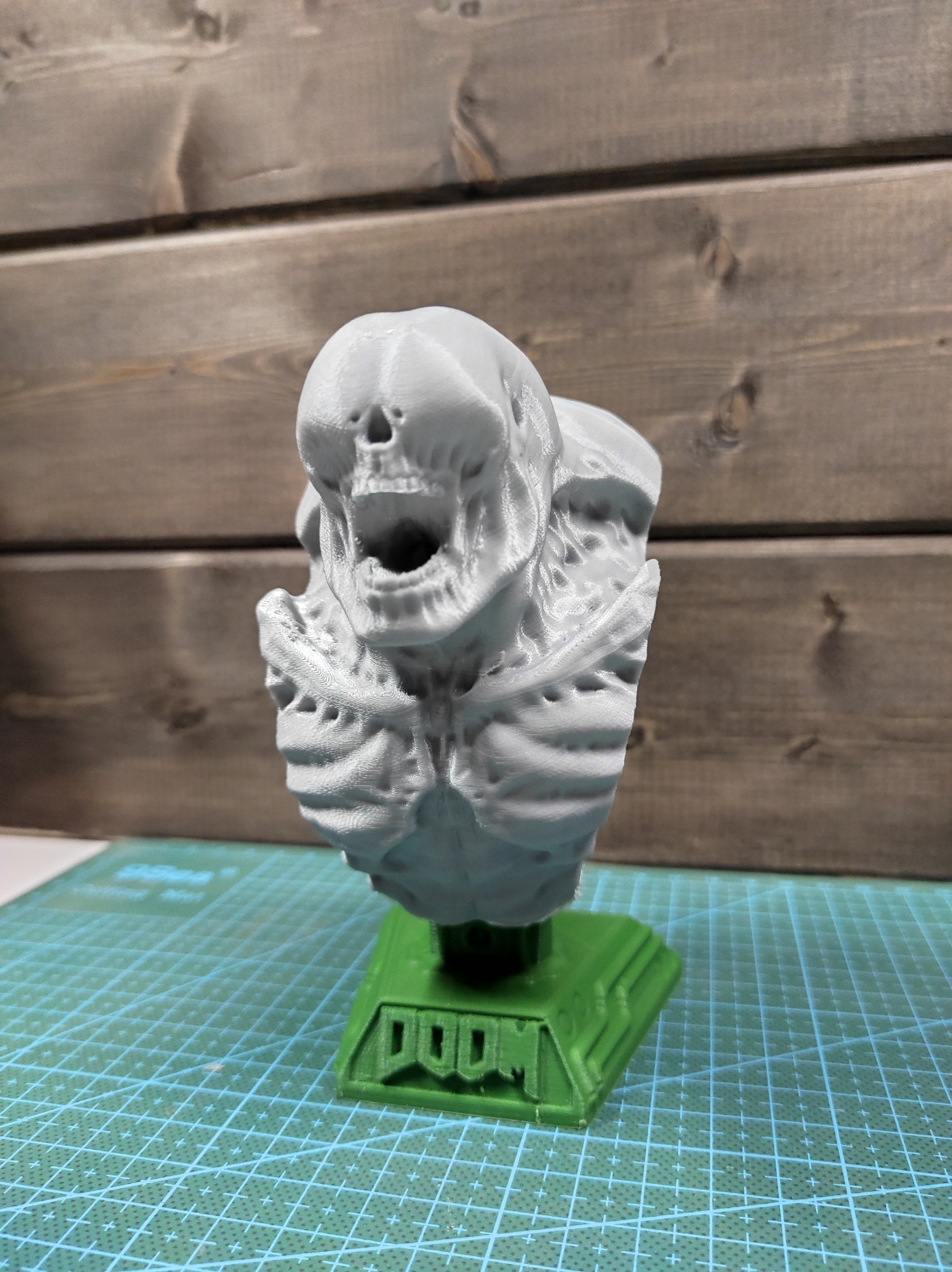 STL file Hell Knight (Doom Eternal) 👤・3D printing model to download・Cults