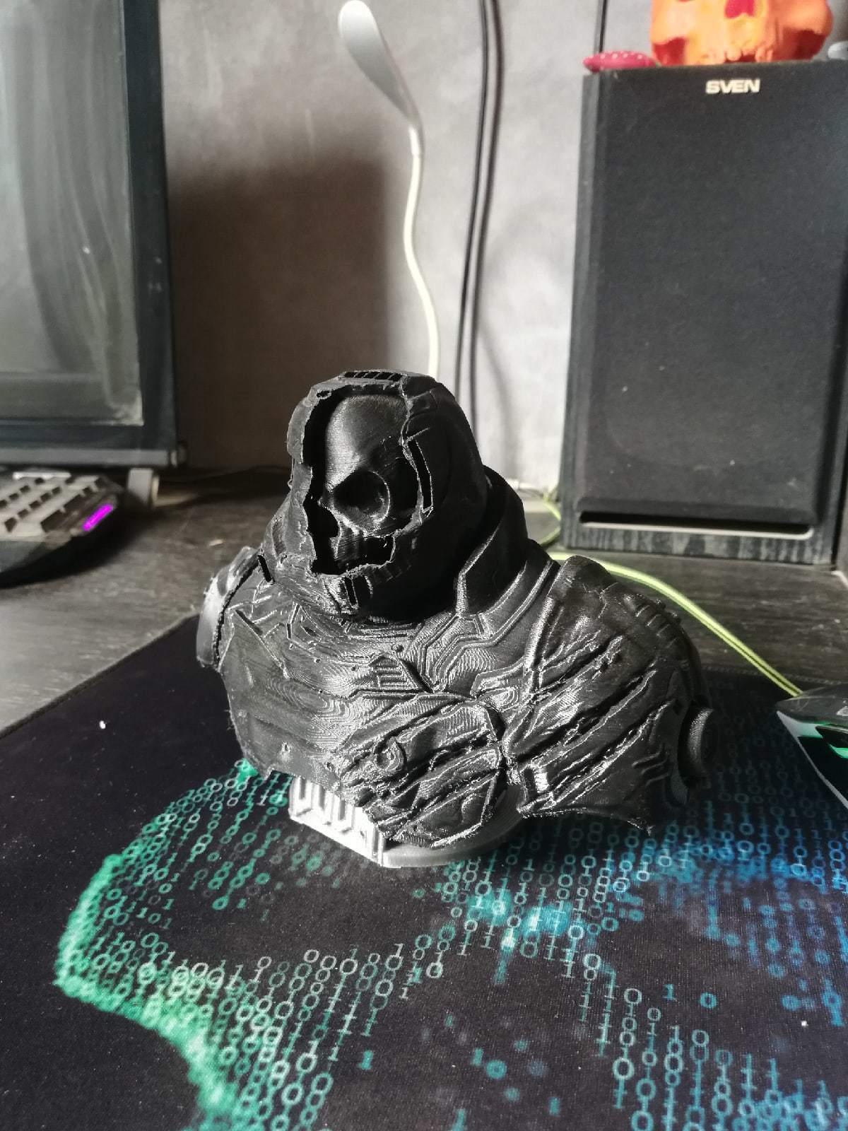 STL file DOOM SLAYER skull 💀・Template to download and 3D print・Cults