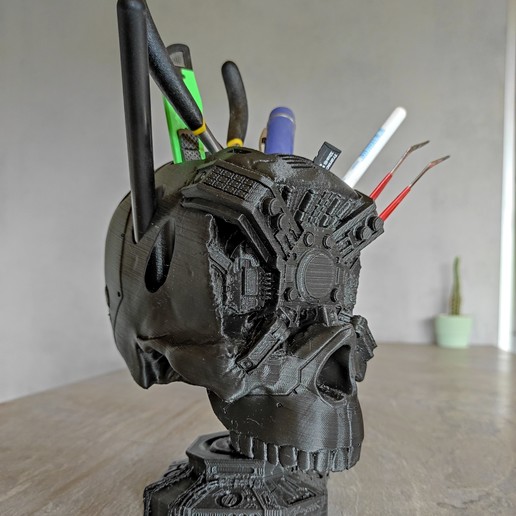 3D printable CYBER SKULL (CYBERPUNK 2077) • made with Jguarora a3s ・ Cults