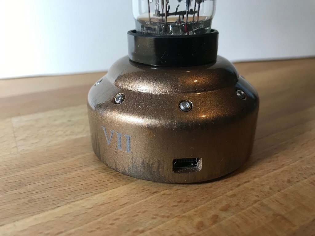 Free STL file Steampunk Vacuum Tube Display (USB)・Template to download ...