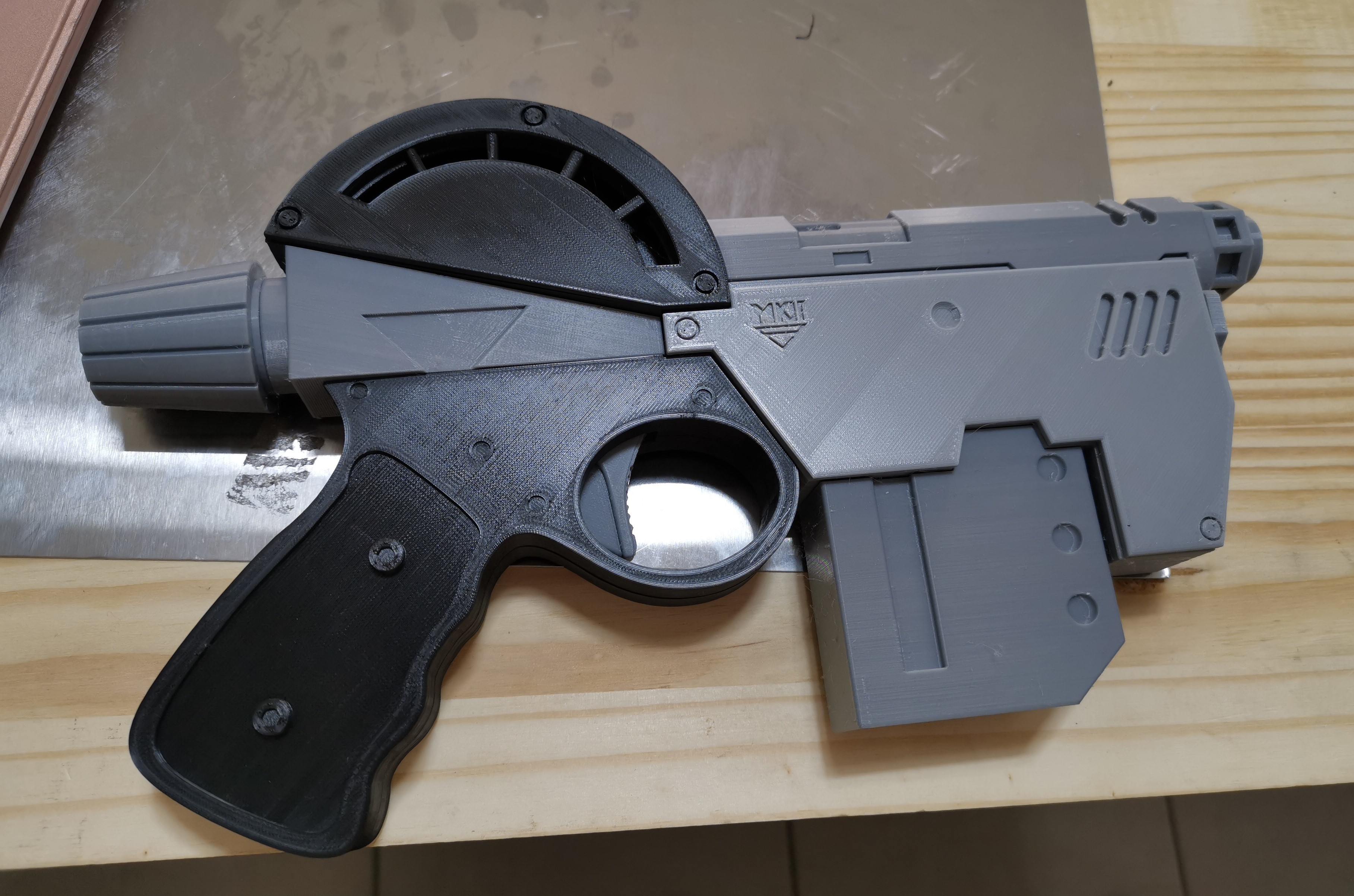 3D file Judge Dredd Lawgiver MK2・3D printing idea to download・Cults