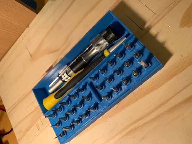 Free STL file screwdriver bit holder・Design to download and 3D print・Cults