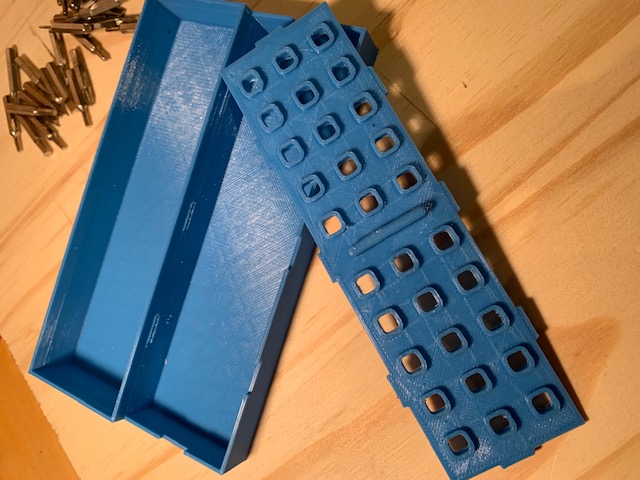 Free STL file screwdriver bit holder・Design to download and 3D print・Cults