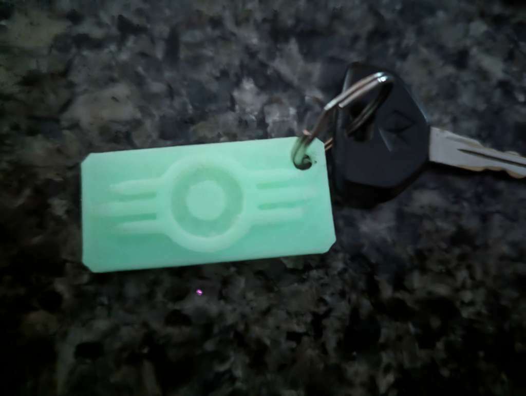 Free 3D file vault tech keychain・3D printing template to download・Cults