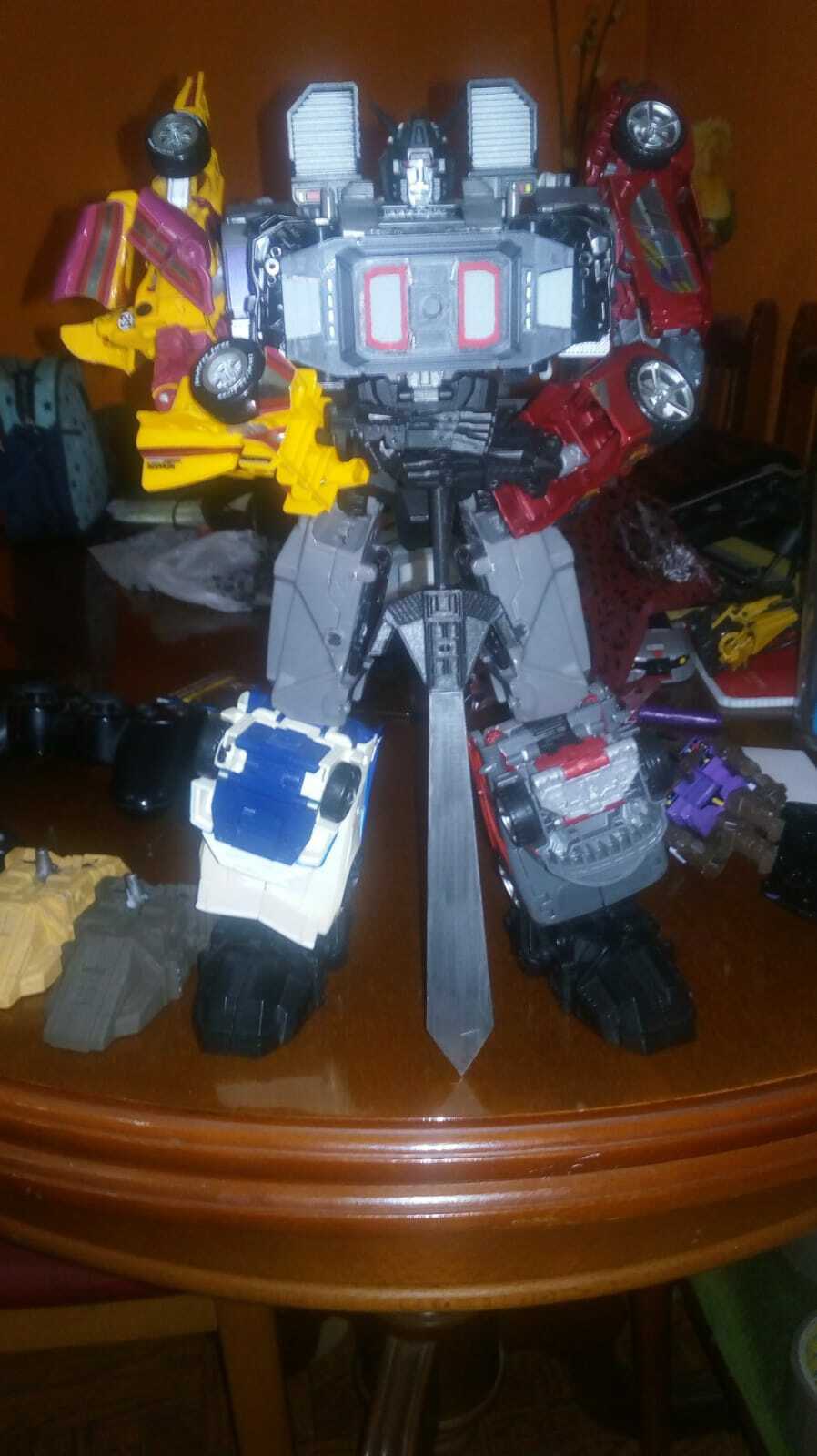 STL file transformer menasor chest combiner wars 👽・Model to download ...