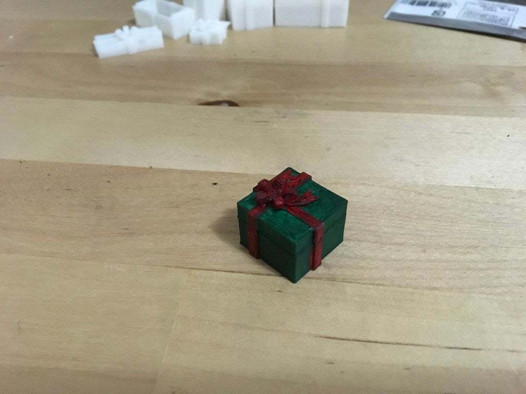 Free STL file Holiday Present Box (1:18 scale)・3D printing idea to ...