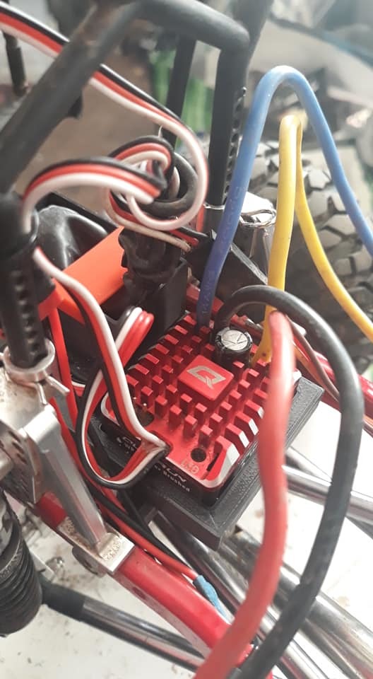 Free 3D file Reciever/esc tray for SCX10・3D printing idea to download・Cults