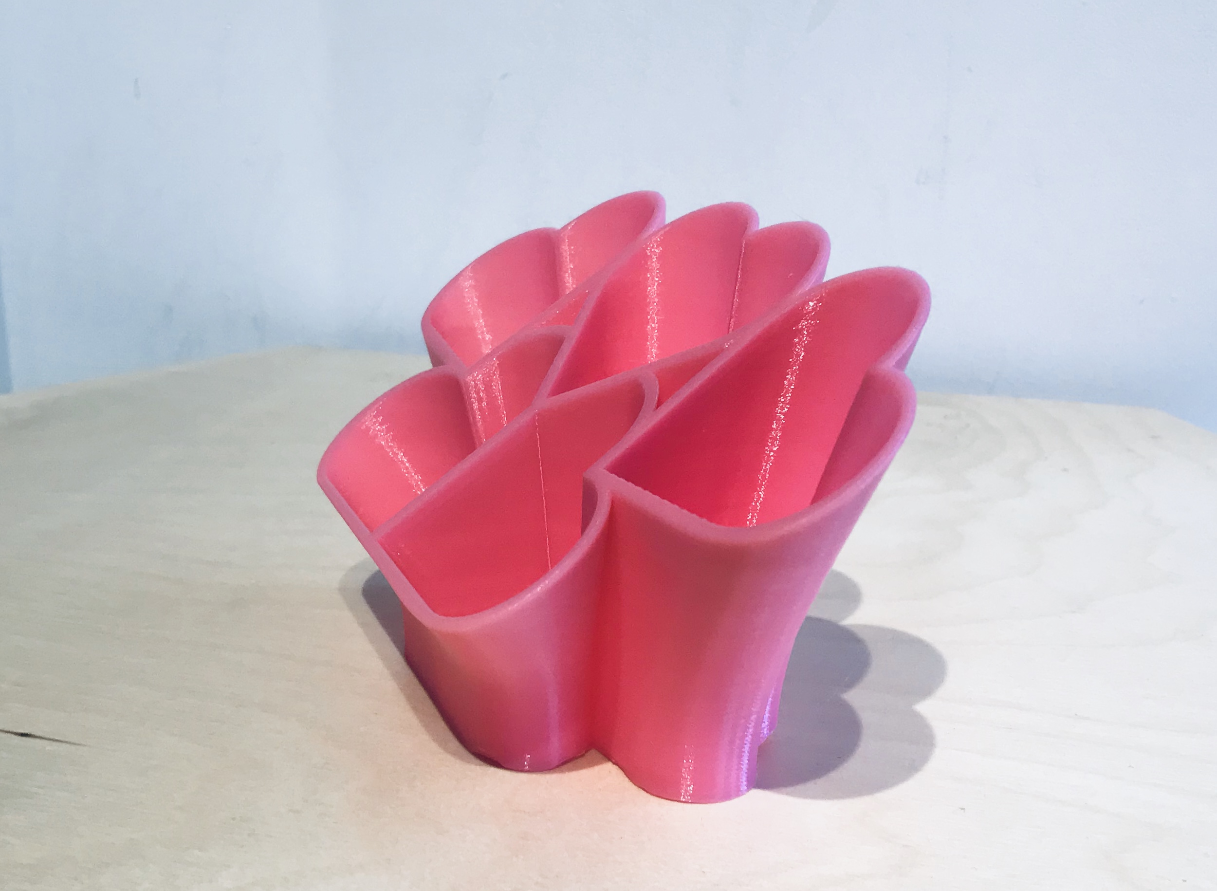 Free STL file Heart desk tidy・3D printing idea to download・Cults