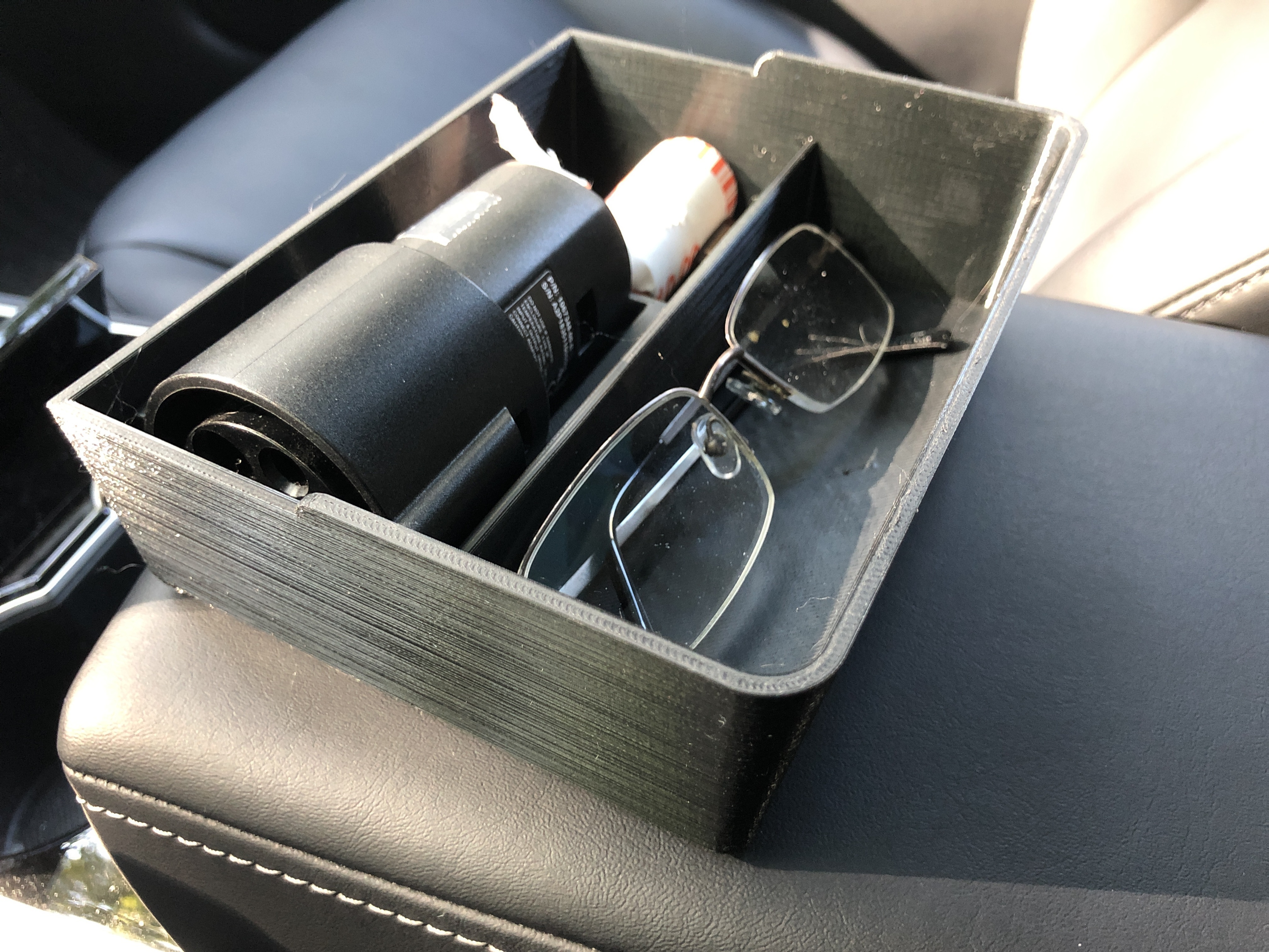 Free STL file Tesla Model 3 Tray w/J1772 storage slot・3D printer design ...