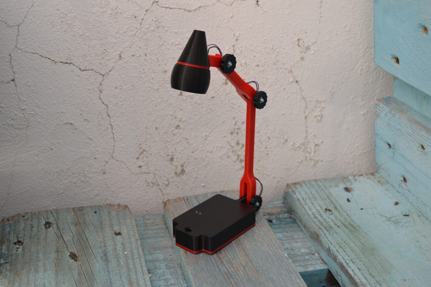 Free STL file LAMP with parametric battery case (rechargeable)・3D ...