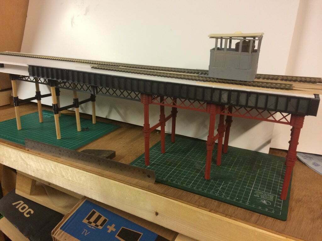 Free STL file 009 GN15 O-16.5 Model railway pier supports・3D printing ...