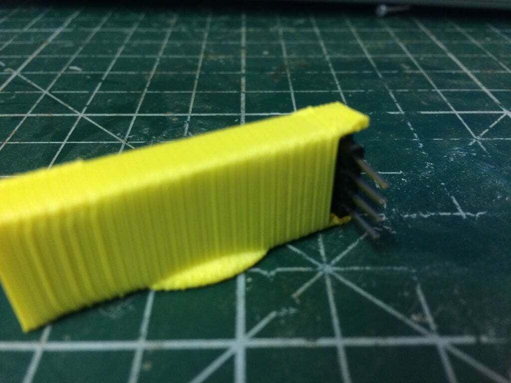 Free STL file Monochrome 128x32 I2C OLED graphic display case・Design to ...