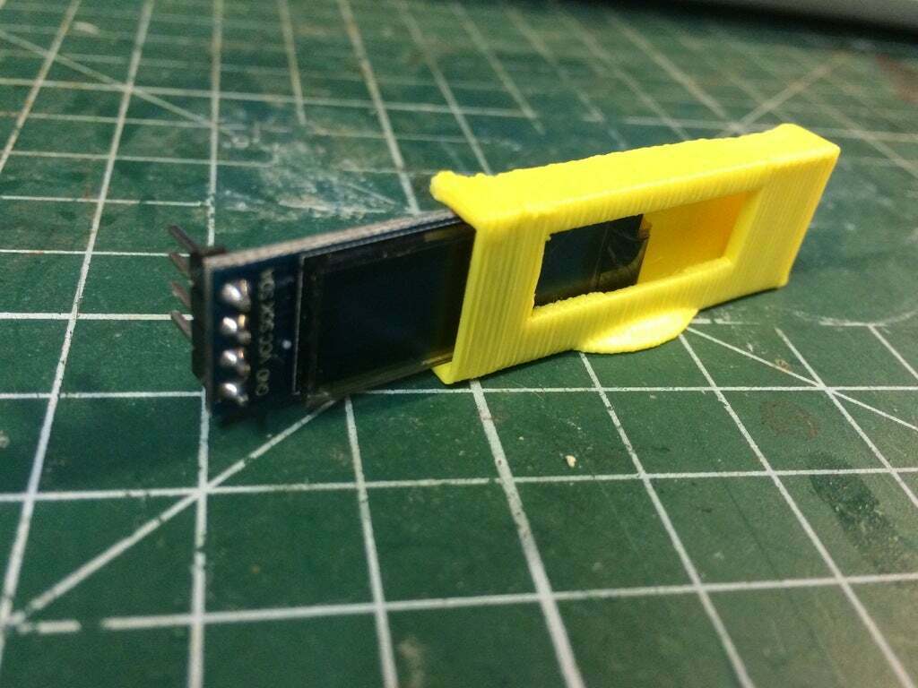 Free STL file Monochrome 128x32 I2C OLED graphic display case・Design to ...