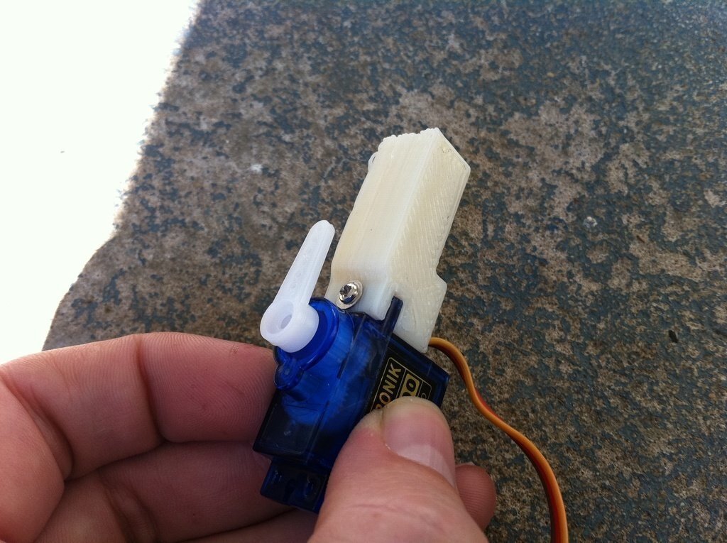 Archivo STL gratis HXT900 Servo to Hose mount, para tentáculo・Plan para ...