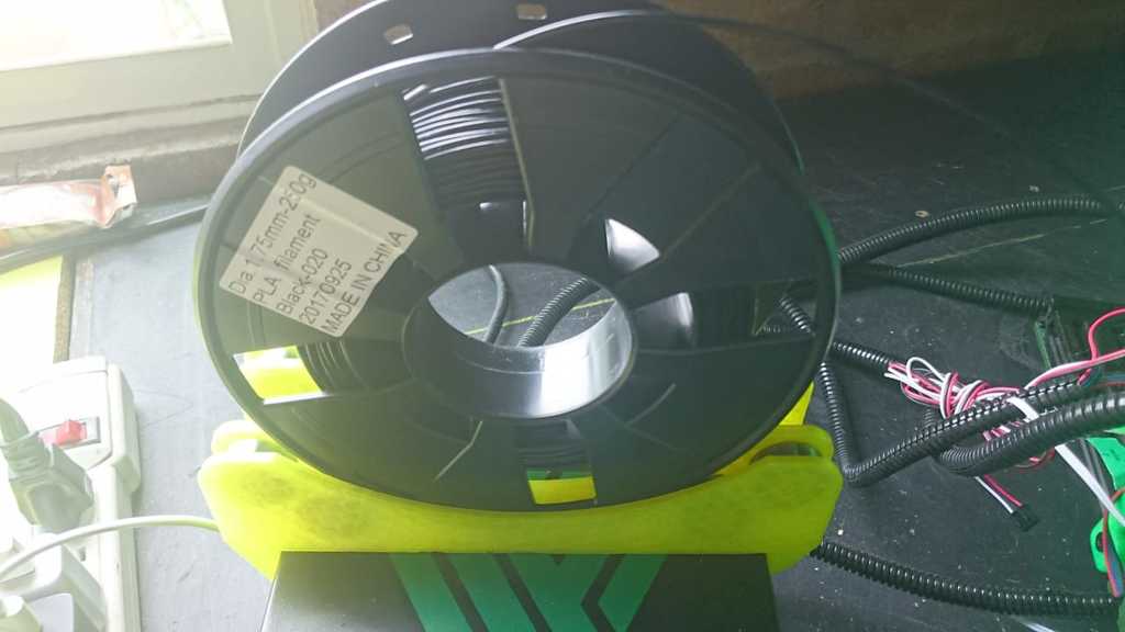 Free 3D file Support for filament reel・3D print model to download・Cults