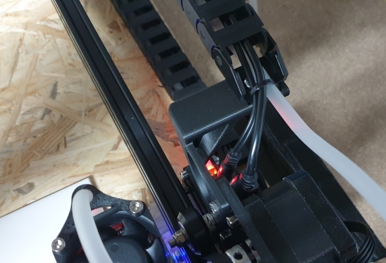 Free 3D file Neje Master 2S Max Drag Chain Holder 🔧・3D print design to ...