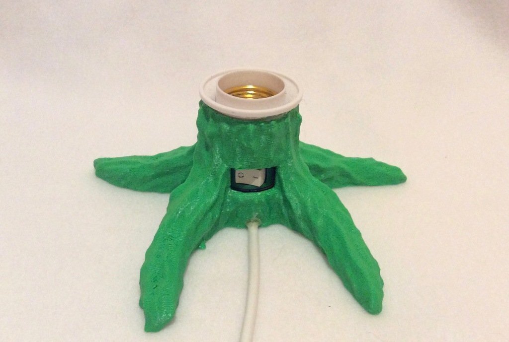 Free STL file Christmas Tree (now with lamp base) 🎄・3D printing ...