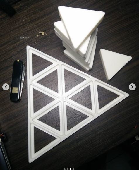 STL file Triangle Puzzle・3D printing template to download・Cults