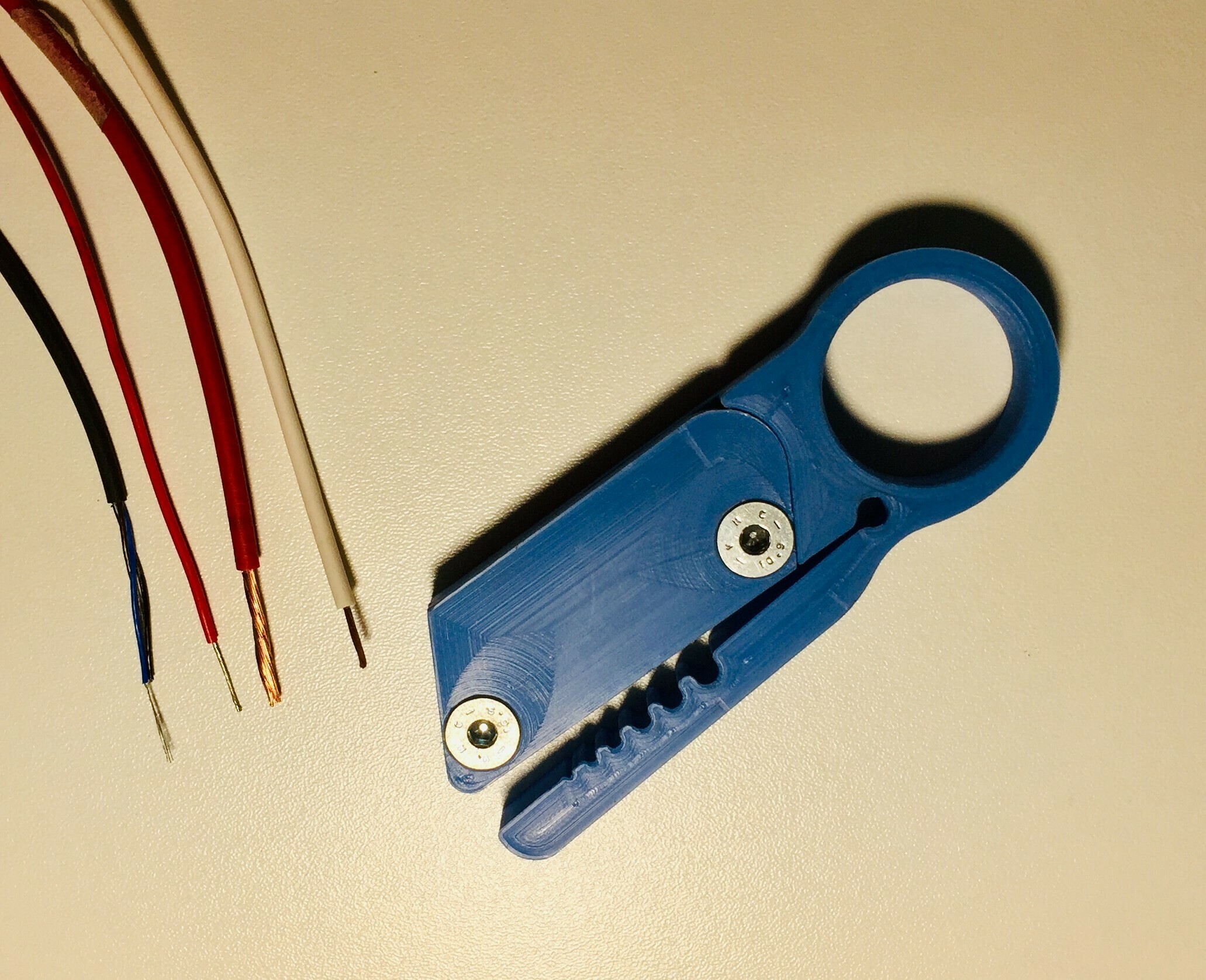 STL file Simple DIY Wire Stripper・3D printer design to download・Cults
