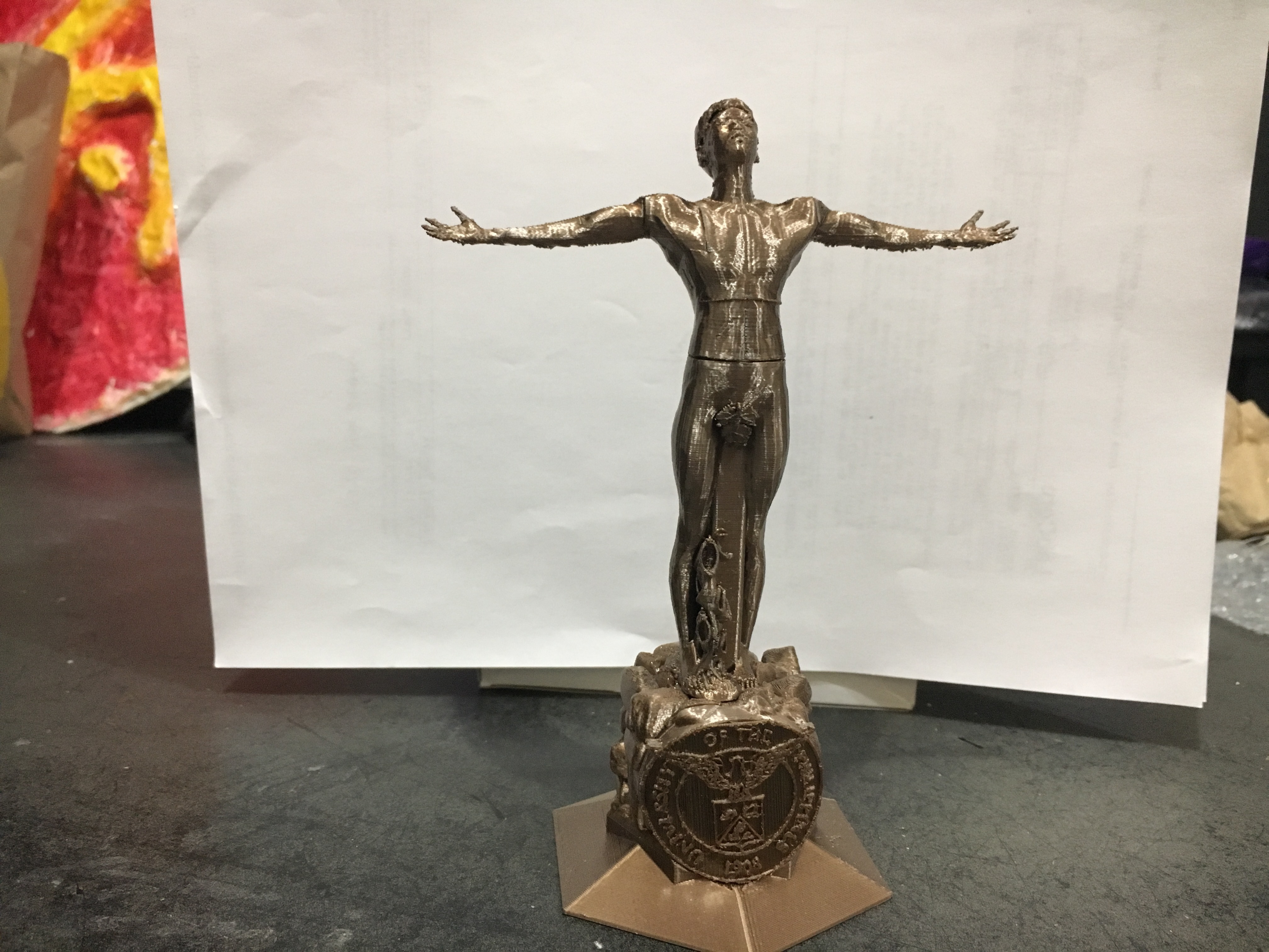 STL file University of the Philippines Oblation Pen Holder・3D printable ...