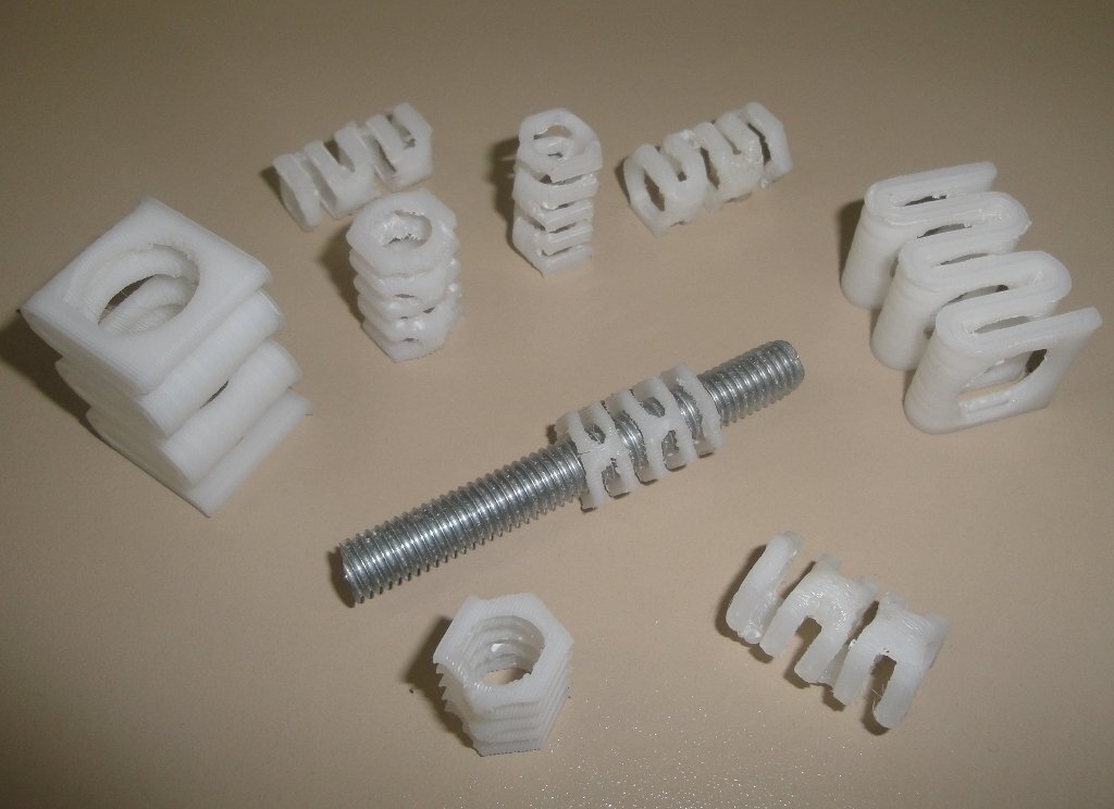 Бесплатный STL файл Parameterized printable spring・Дизайн для загрузки ...