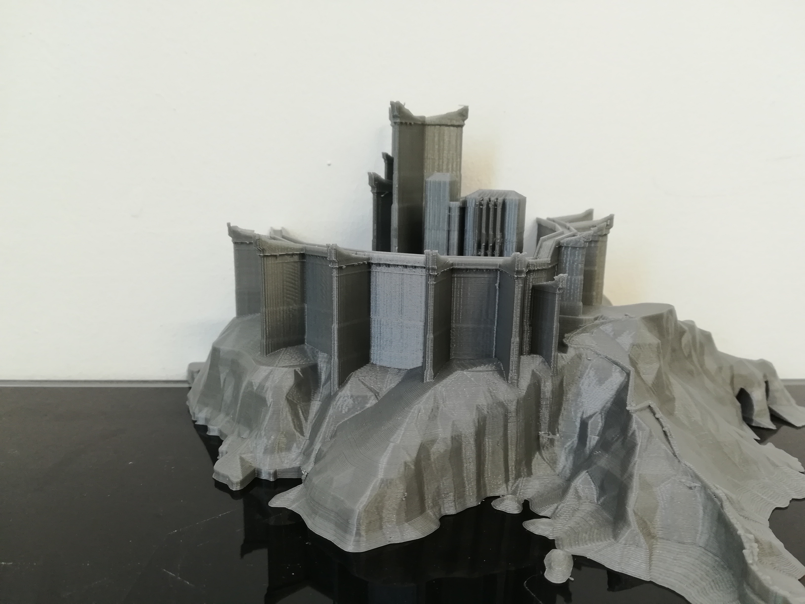 STL file Dragonstone castle・3D printing template to download・Cults