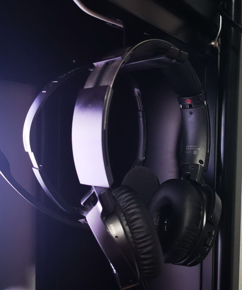 Free STL file Support for 2 Headphones 🎧・Design to download and 3D ...