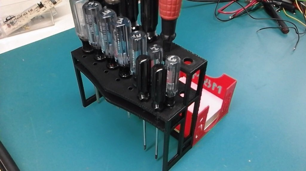 STL file Screwdriver stand with note box・3D printable model to download ...
