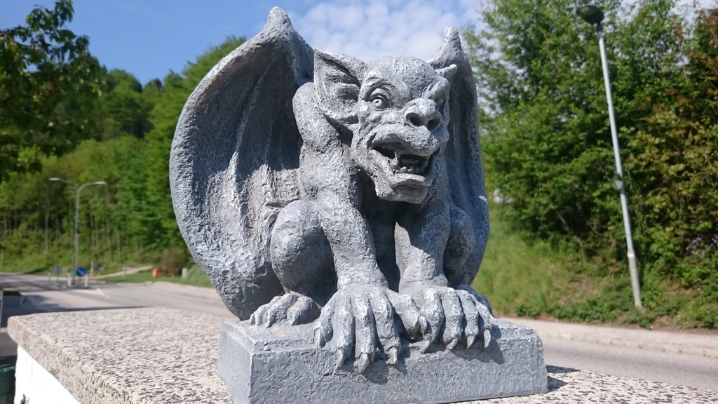 Free 3D file Crouching Gargoyle・3D printer design to download・Cults