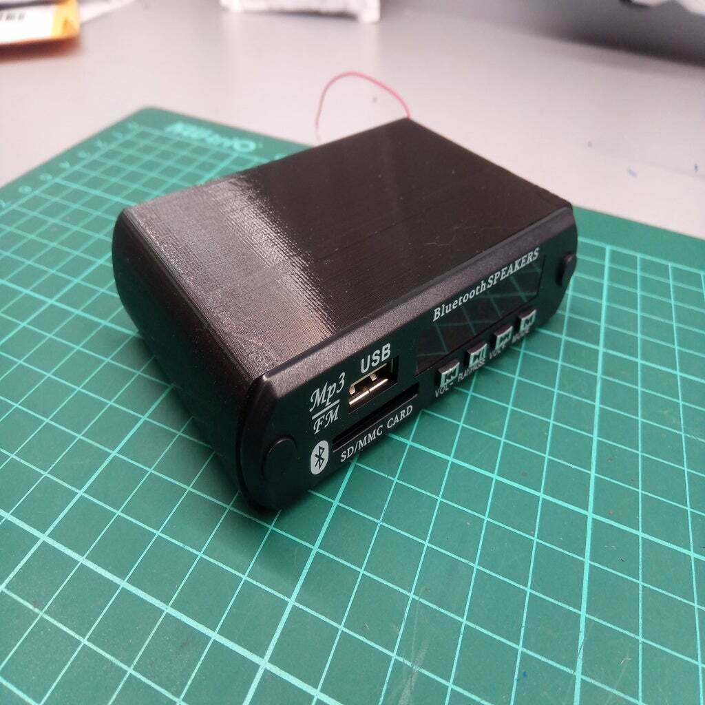 Free STL file MP3/FM player case・3D printer model to download・Cults