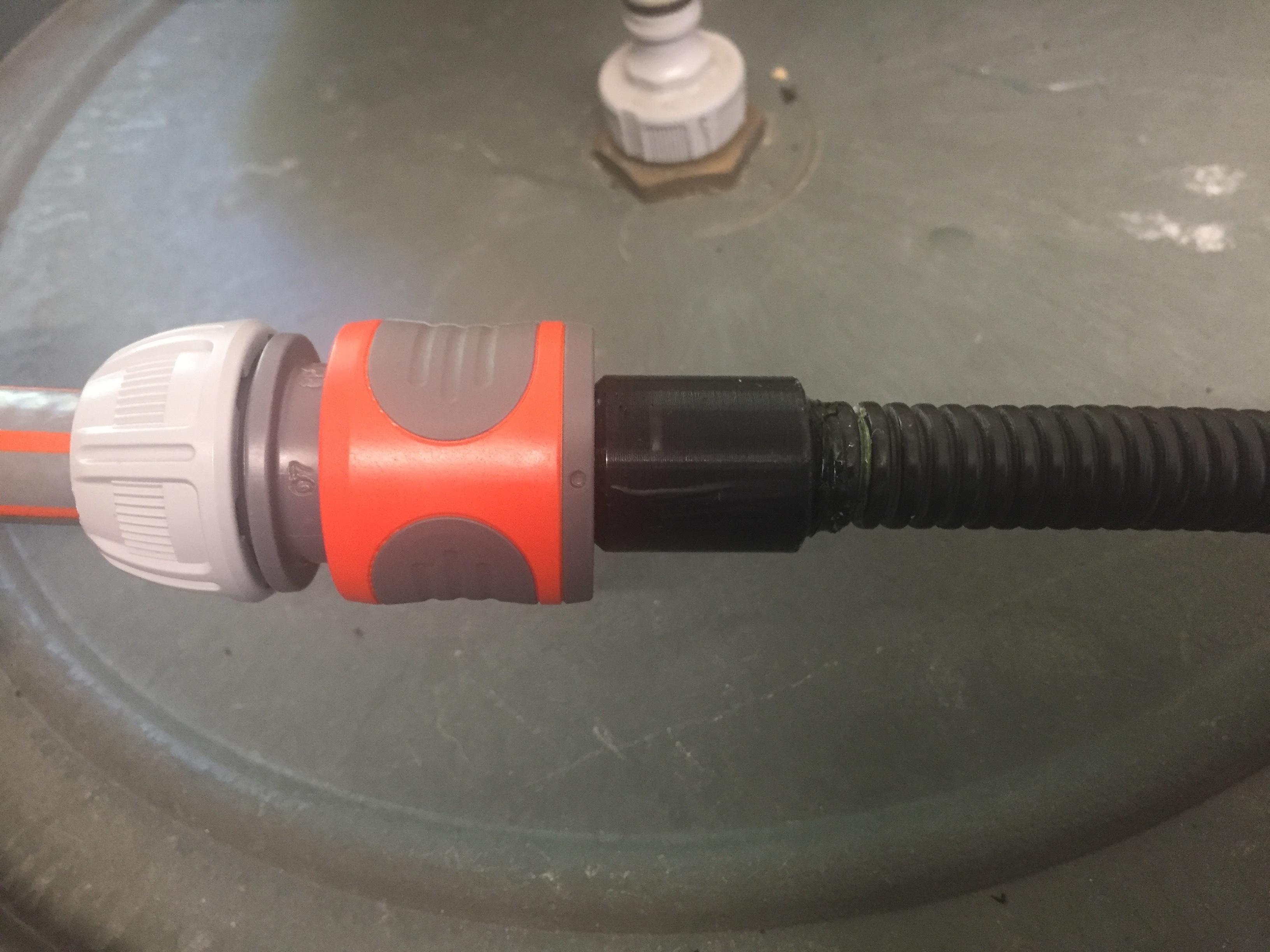 STL file Gardena DIY Solar Connector for 16 mm elextric flexible pipe ...