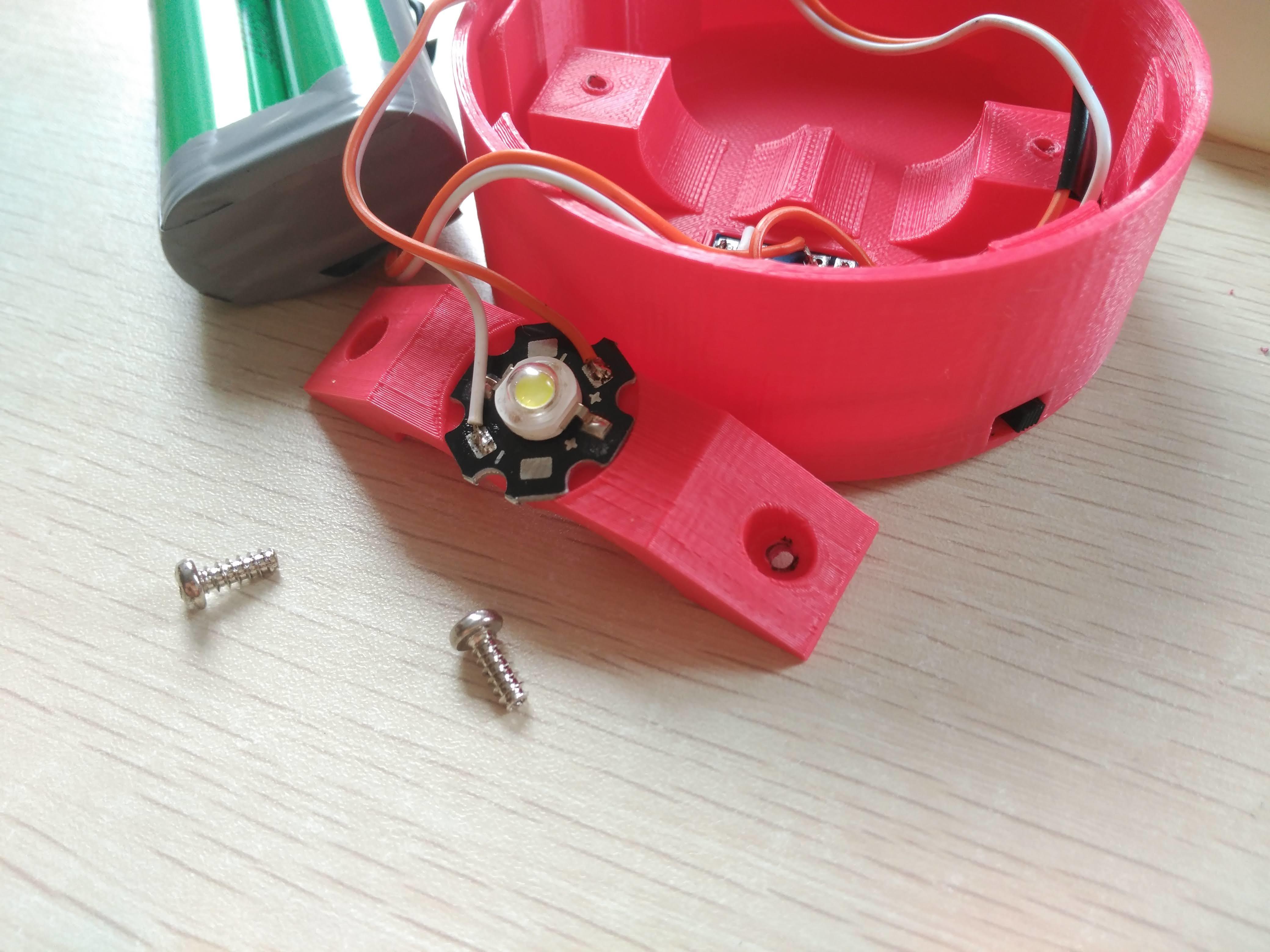 STL file 3W LED Camping Lamp 🏕️・3D printing template to download・Cults