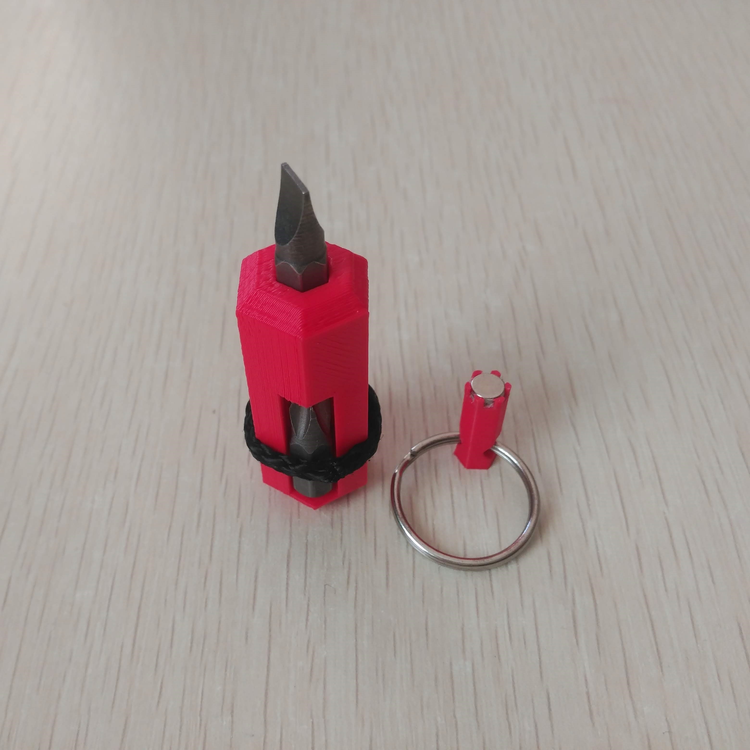 STL file EDC Screwdriver bit holder keychain・Design to download and 3D ...