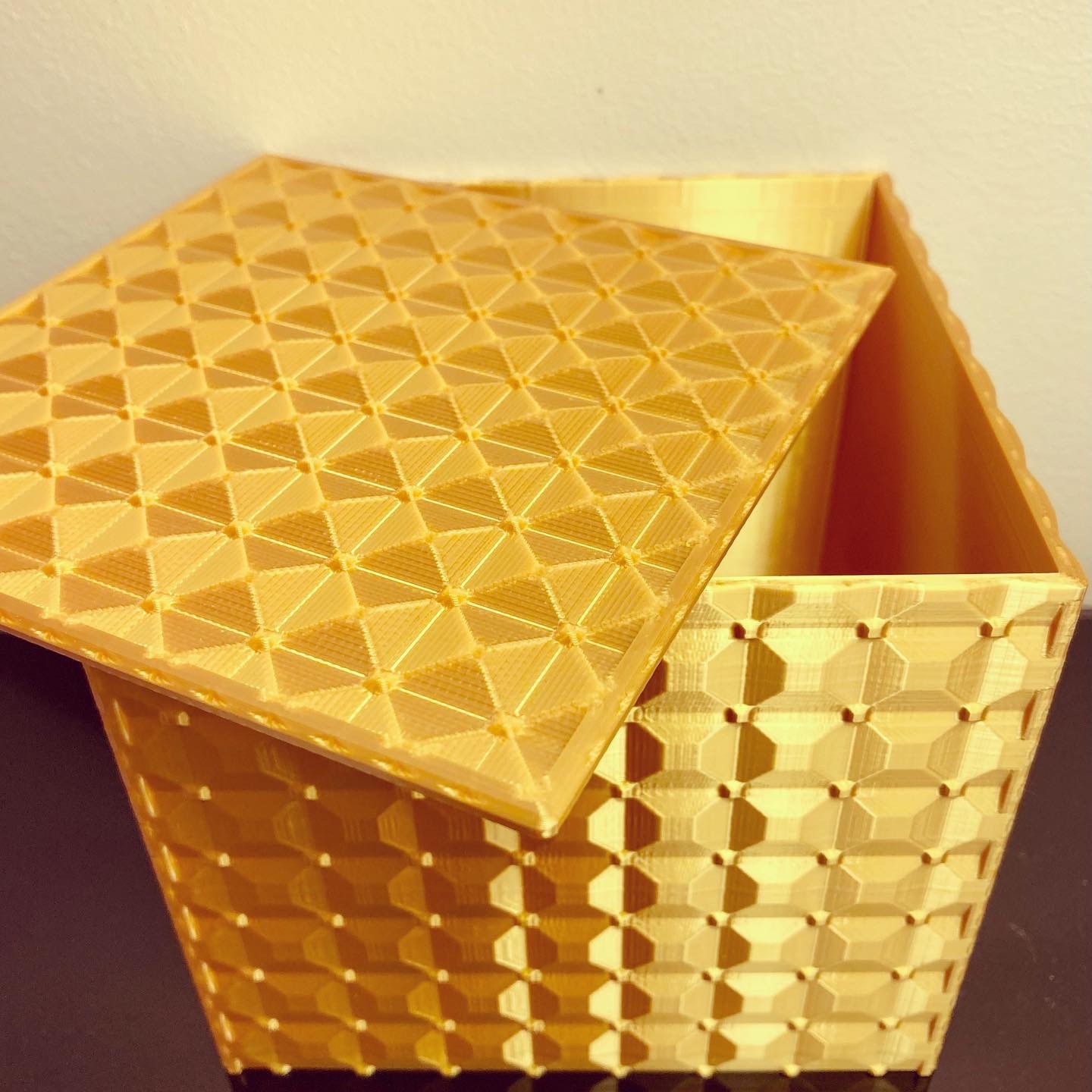 Free STL file Box・3D printer design to download・Cults