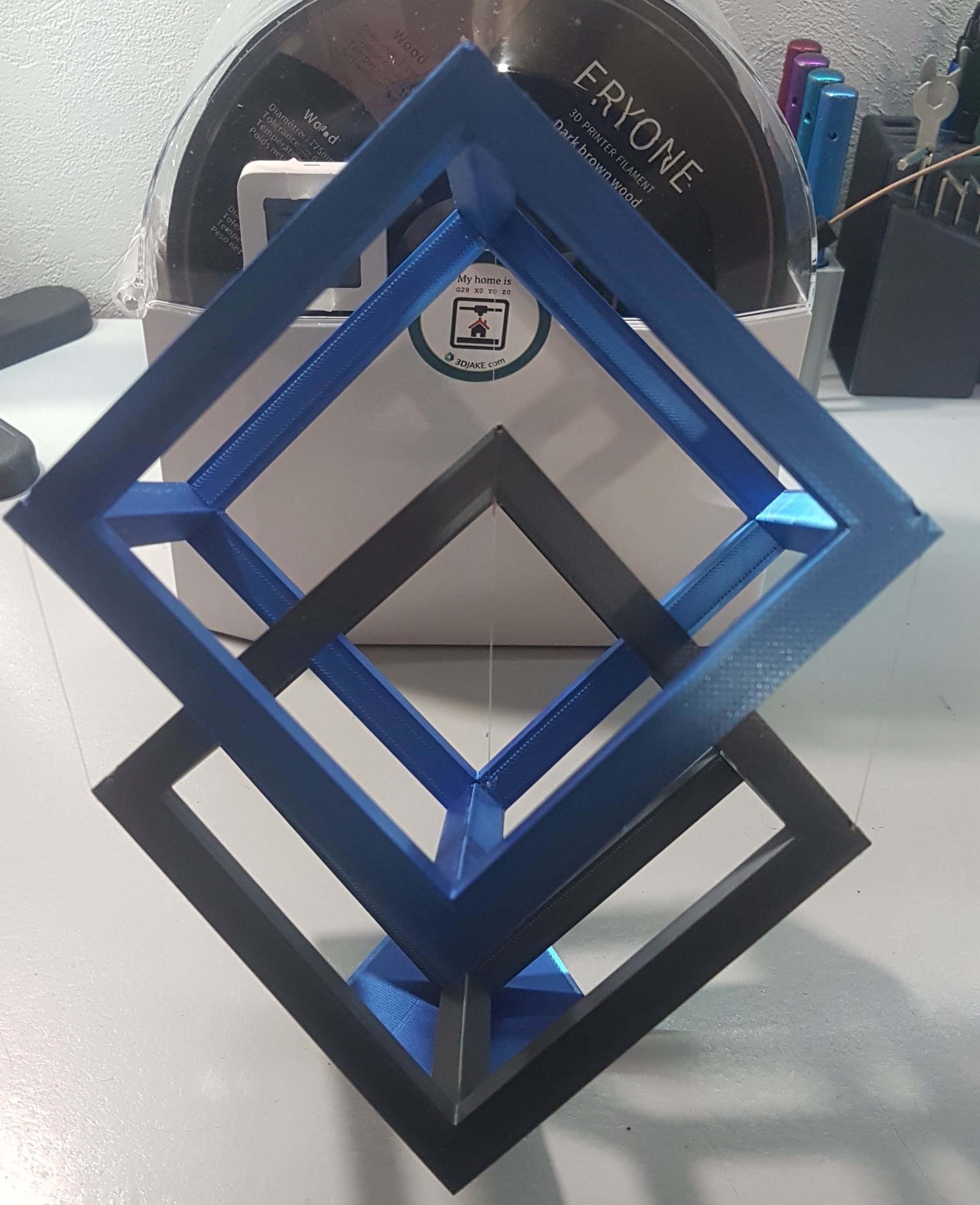 3D printer Levitating cube - Tensegrity • made with Crelity Ender 3・Cults