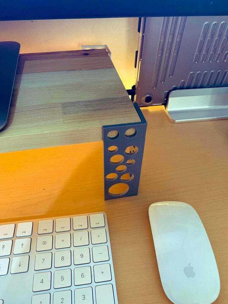 Free STL file Monitor Stand 🏠・3D print design to download・Cults