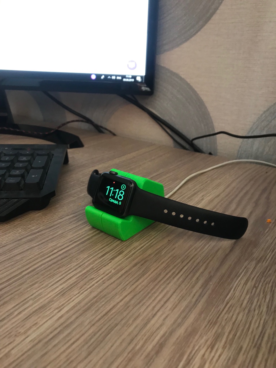 Free STL file Holder for Apple Watch・3D printable object to download・Cults