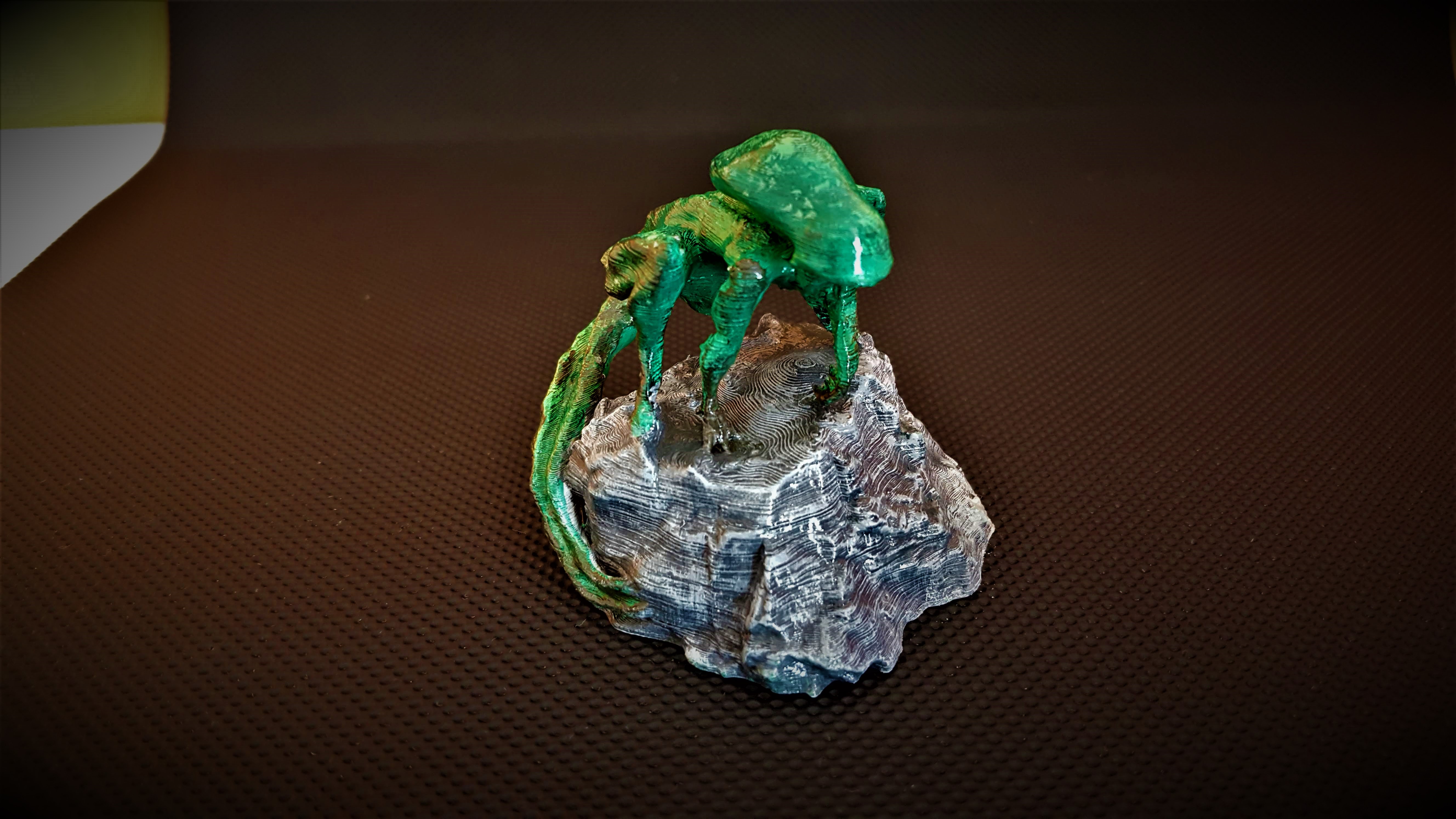 STL file Alien Figure Retro・3D print object to download・Cults