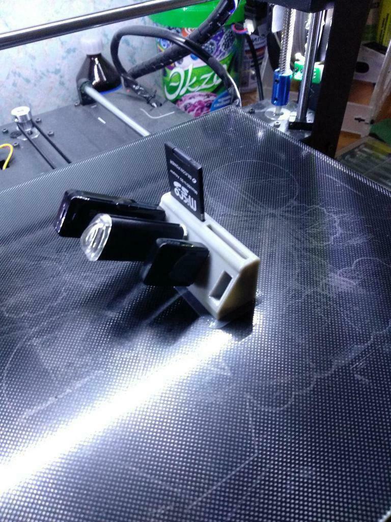 Free STL file stand usb・3D print model to download・Cults