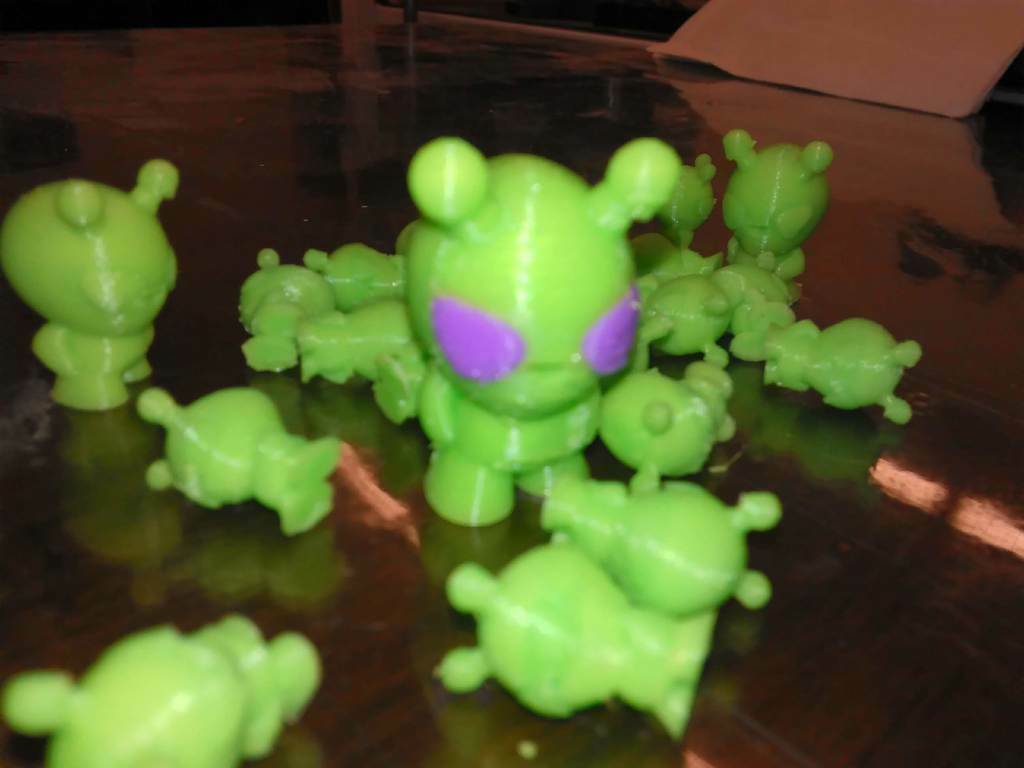 Descargar archivo 3D gratis Chibi Alien para impresión 3D monocolor ...