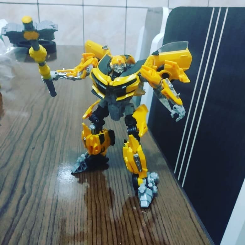 3D file TRANSFORMERS BUMBLEBEE BATTLE HAMMER TLK・Template to download ...