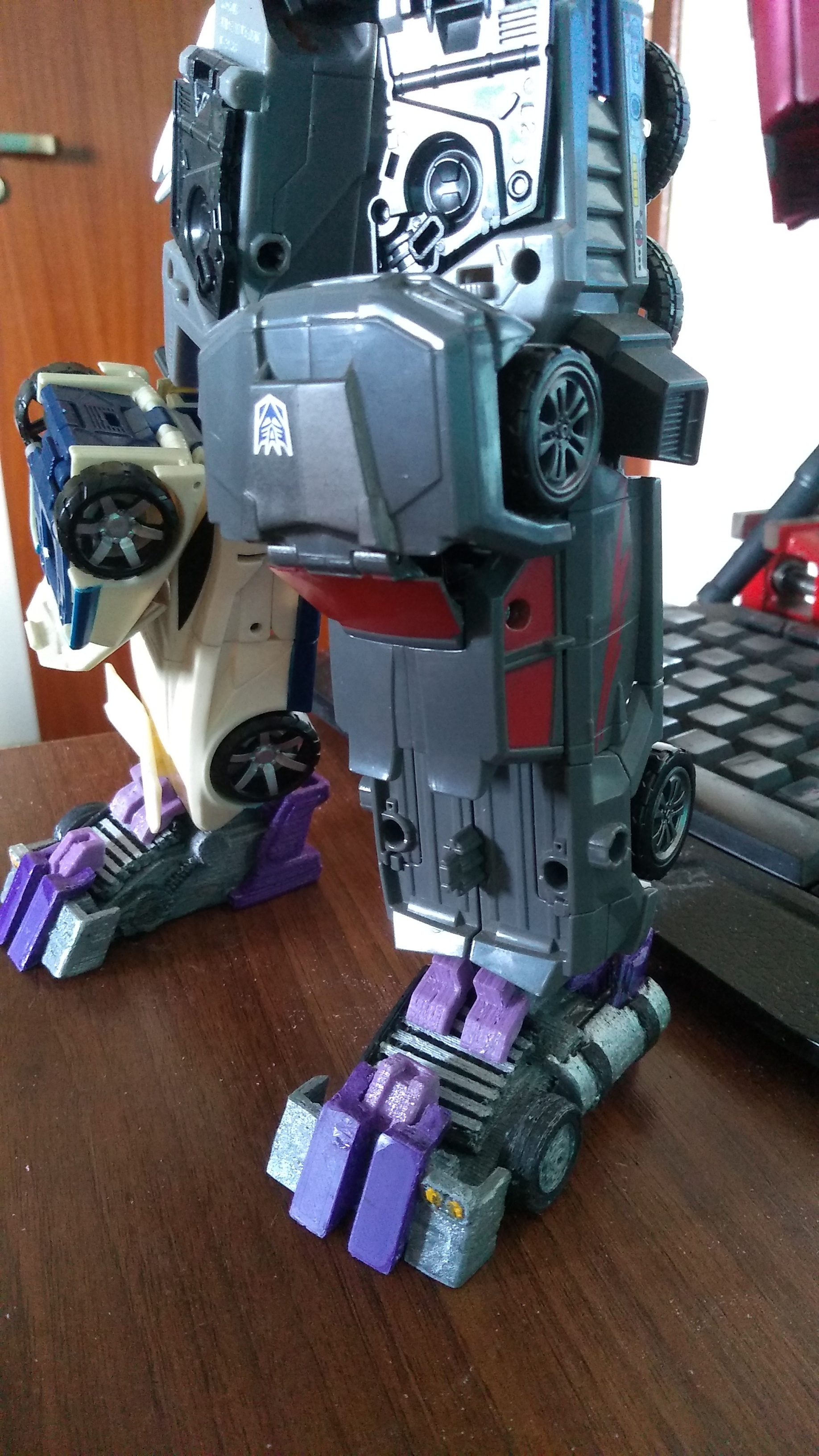 3D file TRANSFORMERS MENASOR COMBINER WARS feet IDW・3D printer model to ...